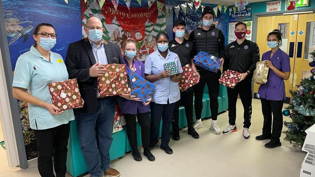 Badshot Lea bring festive cheer to Frimley Park Hospital children's ...