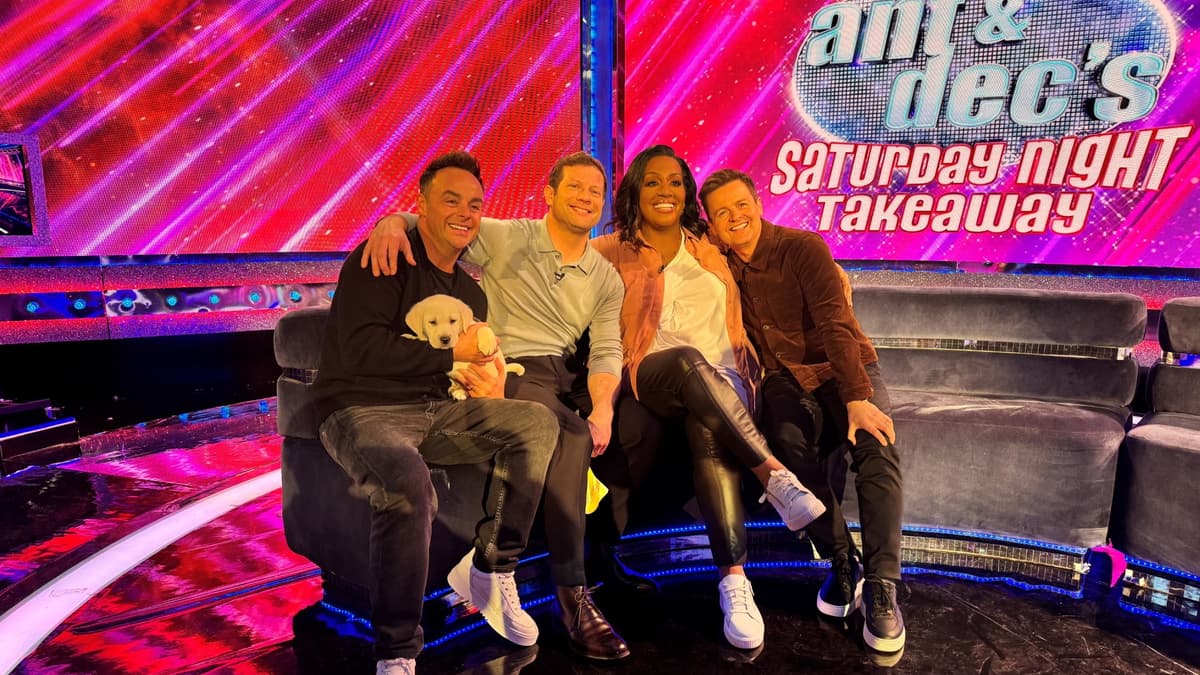 Ant and Dec meet Dogs for Autism assistance Labrador puppy Buddy | haslemereherald.com